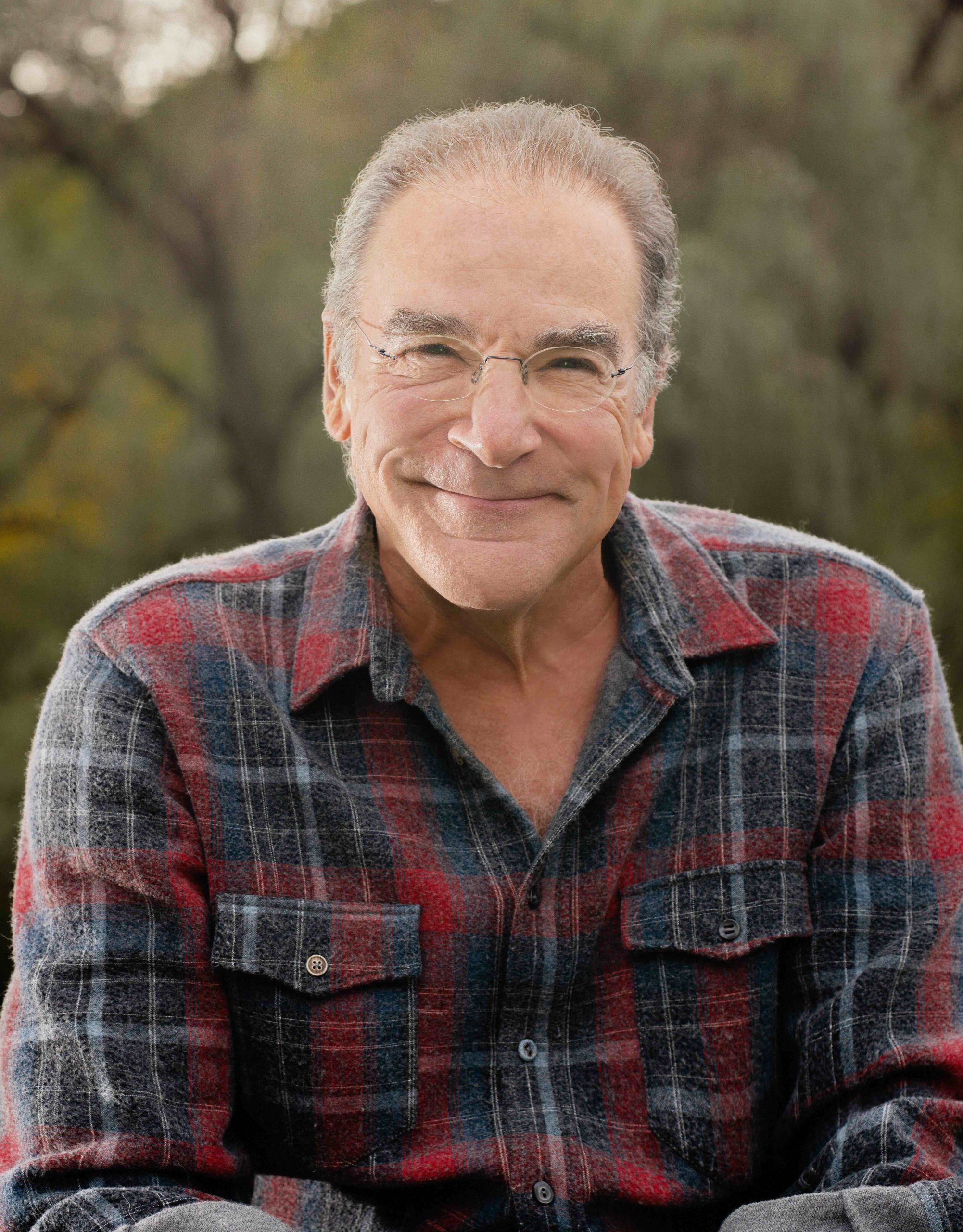 A special interview with Mandy Patinkin- Arts News Now