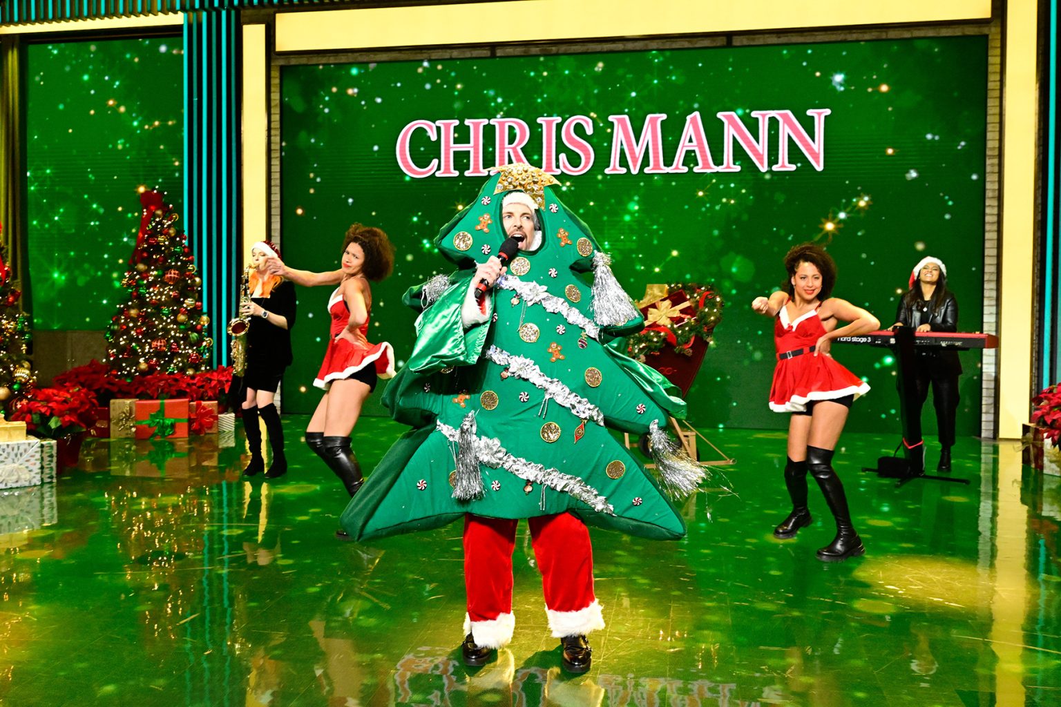 Chris Mann Teams up for Tamron Hall Iconic Performance- Arts News Now